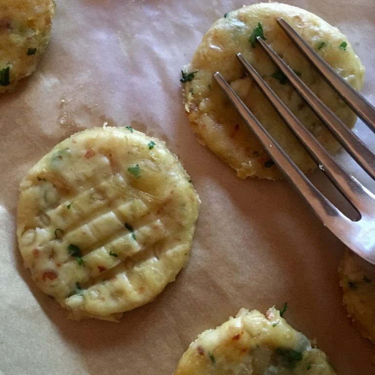 Spicy peanut crackers « SOULFUL BAKES – by Shano Biju